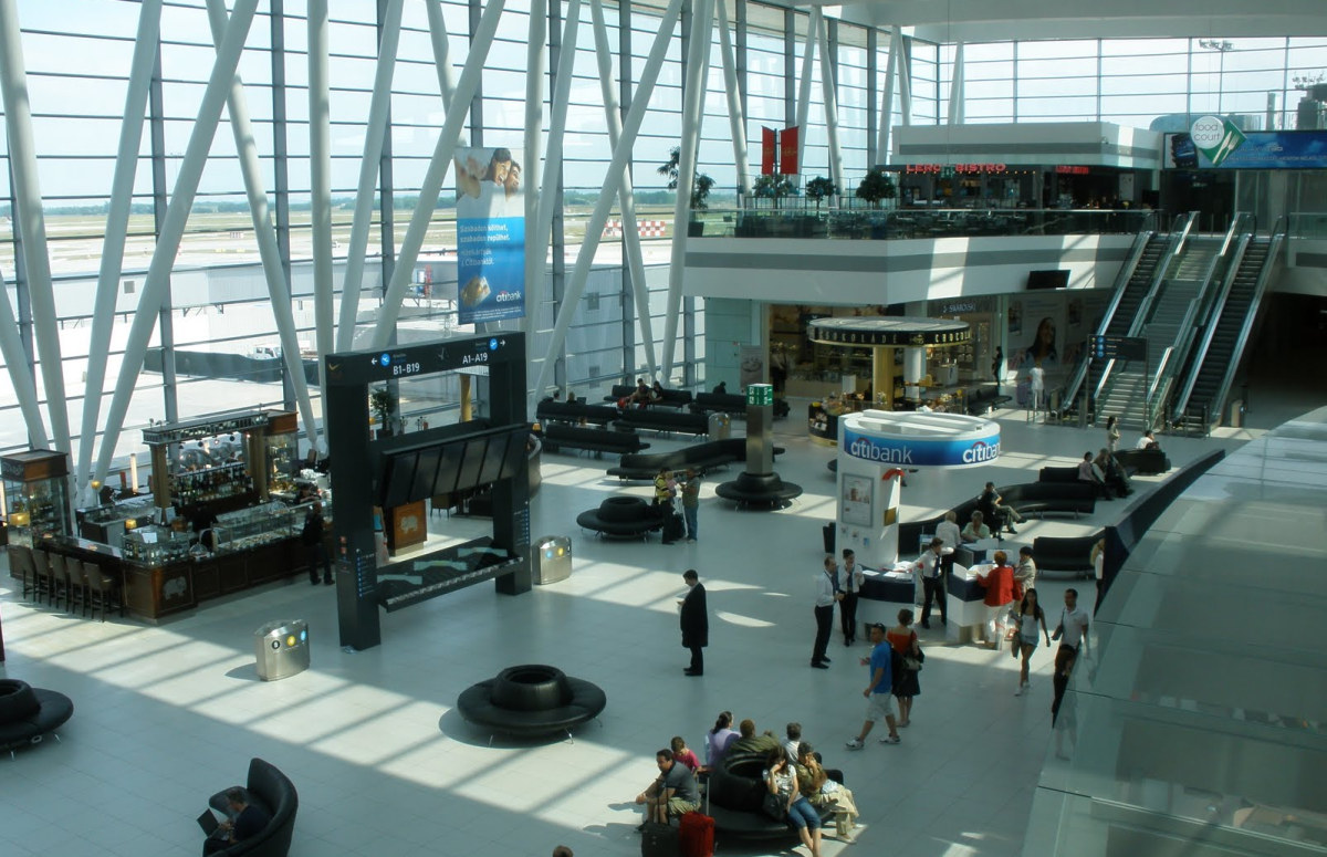 Budapest Ferihegy 2 repülőtér szállás foglalás és parkolás árak