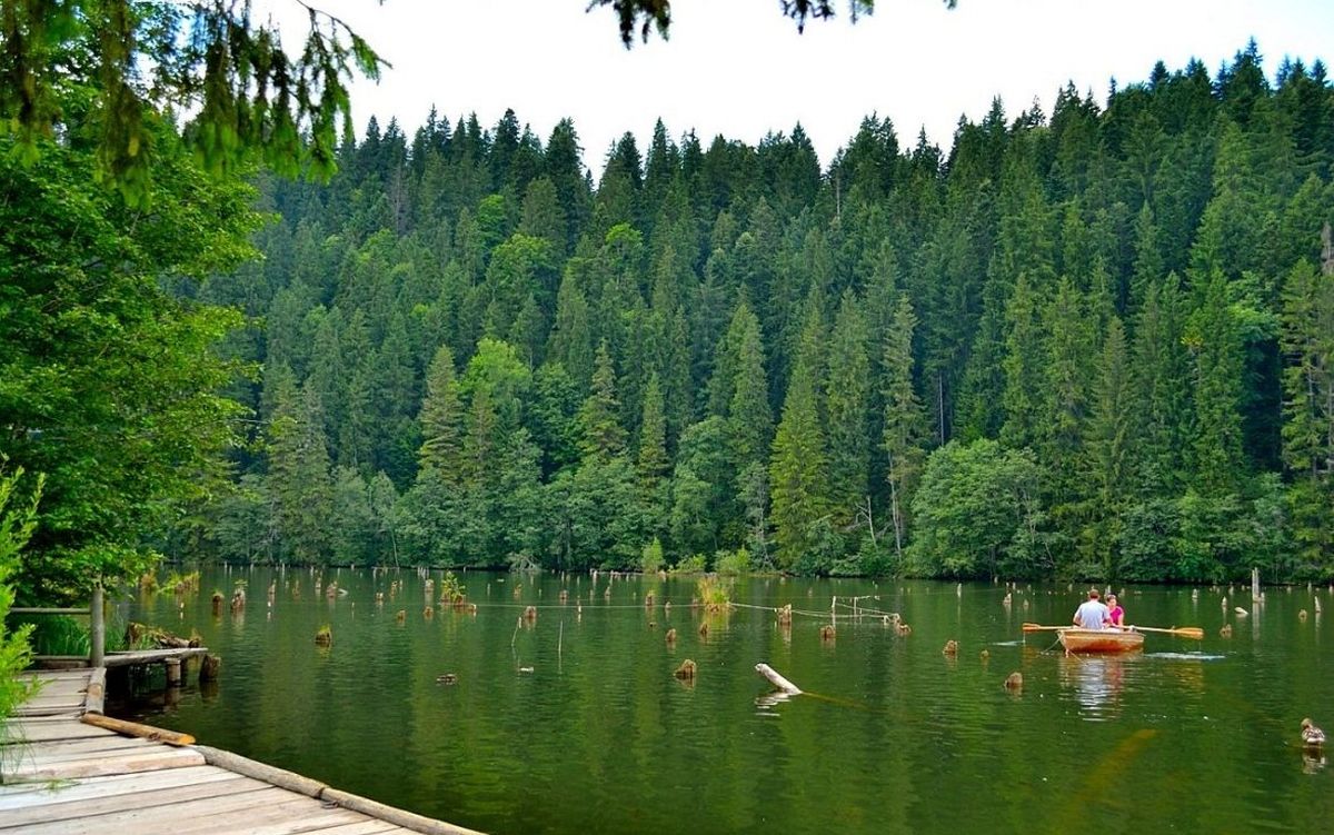 Lacu Rosu, a Gyilkos tó és környéke szállások